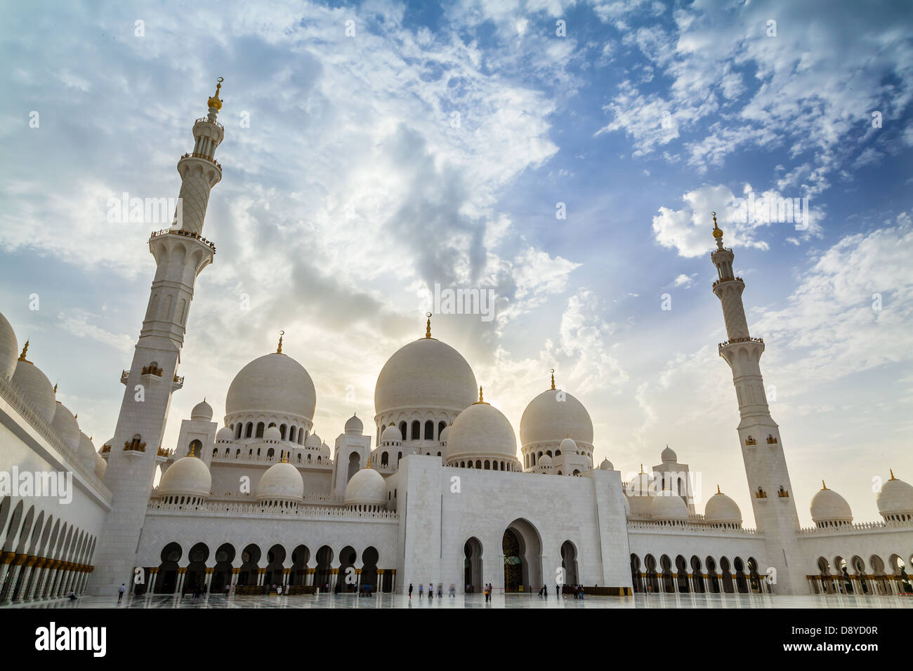 sheikh zayed mosque Stock Photo - Alamy