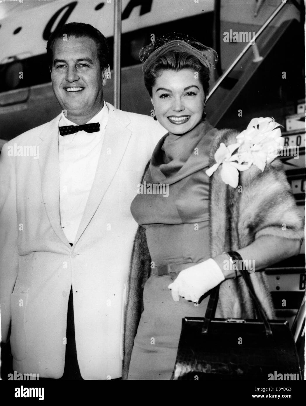 FILE PIX: Esther Williams, a championship swimmer who appeared in ...