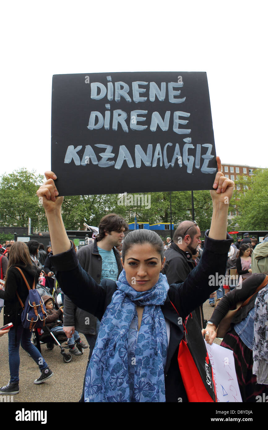 Turkish protesters gathered in London to show their support to Gezi ...