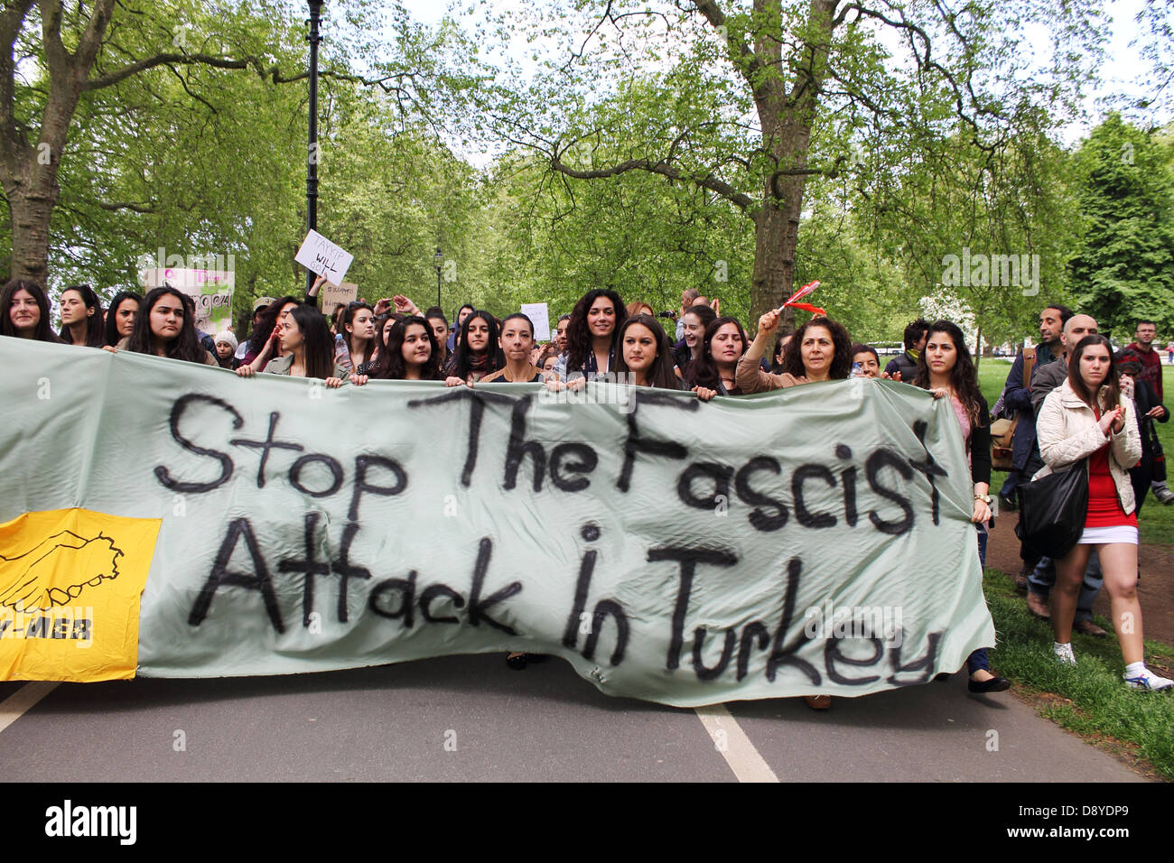 Turkish protesters gathered in London to show their support to Gezi ...