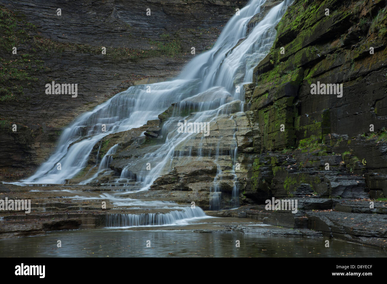 Cascading waterfall flow hi-res stock photography and images - Alamy