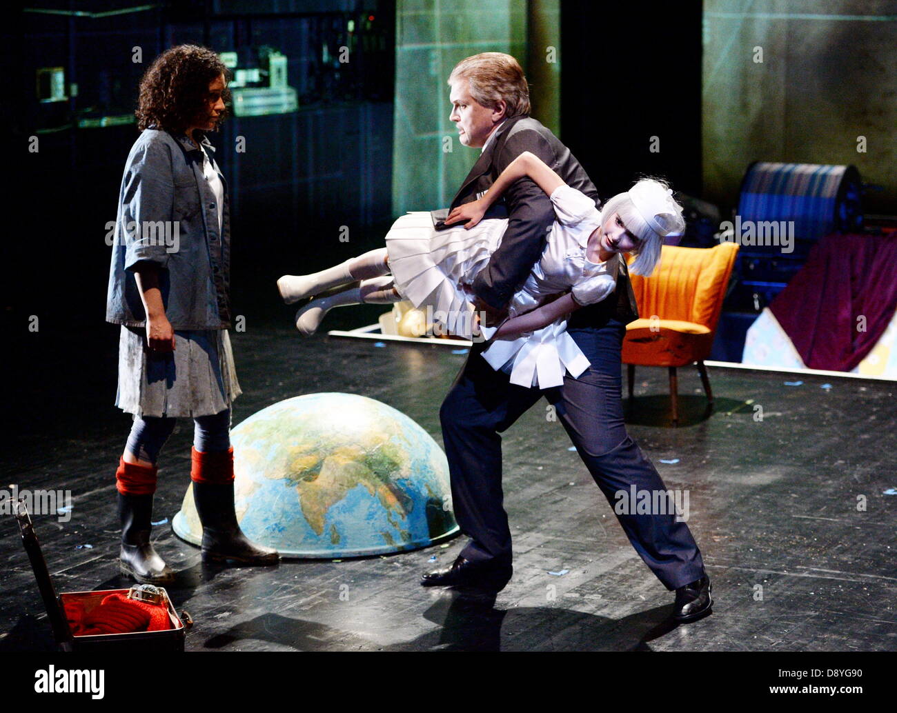 Actors from the Oper Stuttgart, Jeanne Seguin (L, Momo) and Thomas ...