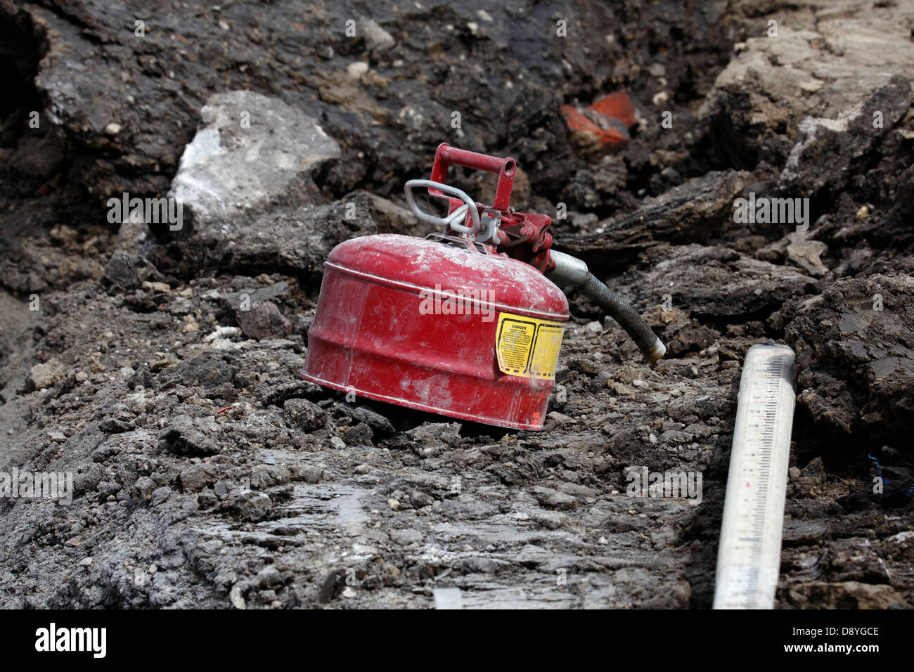 Oilcan hi-res stock photography and images - Alamy