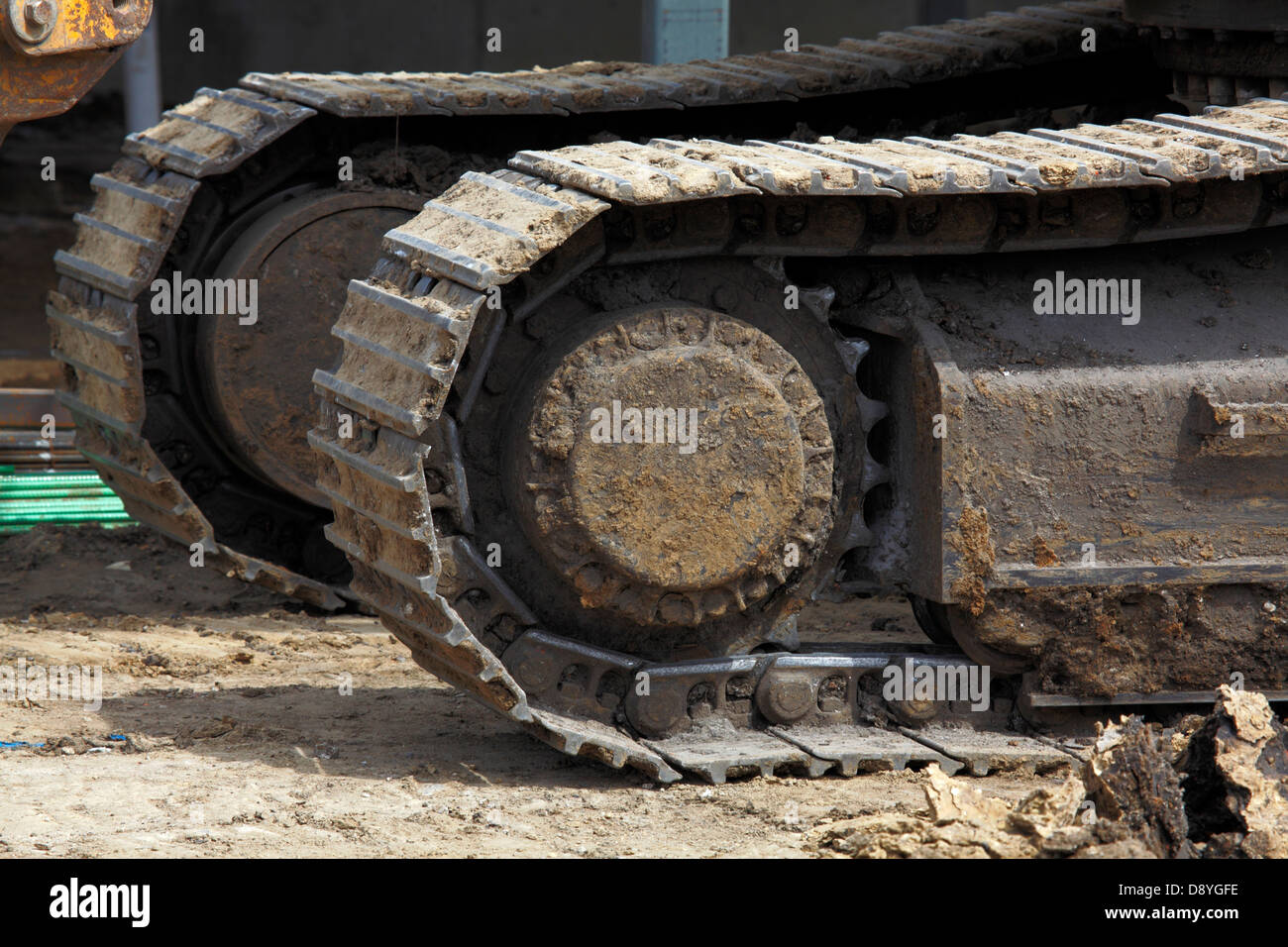 Construction equipment tracks Stock Photo - Alamy