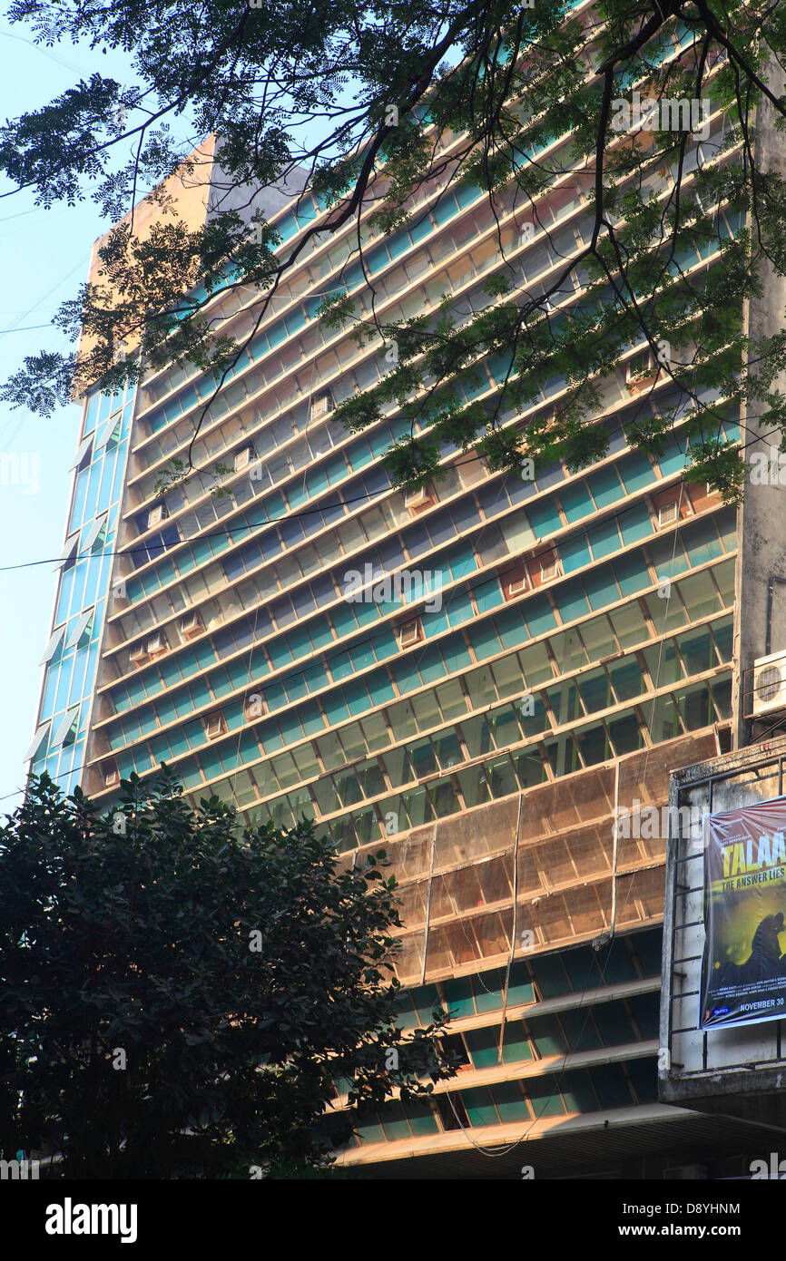 Art deco buildings mumbai hi-res stock photography and images - Alamy