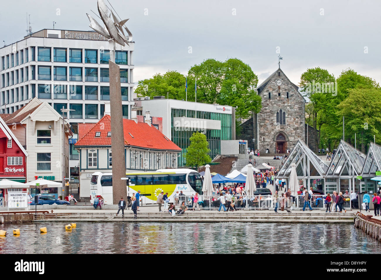 Open-air restaurants on the waterfront in the city centre of Stavanger ...