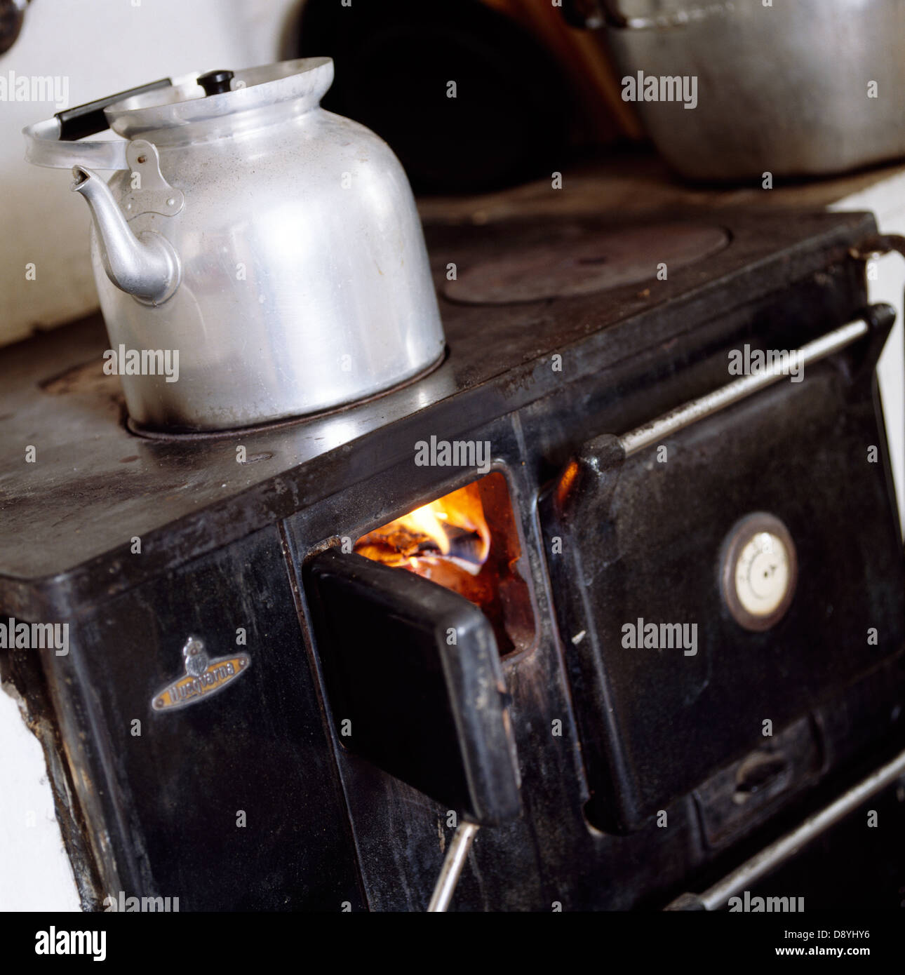 Old wood stove Stock Photo - Alamy
