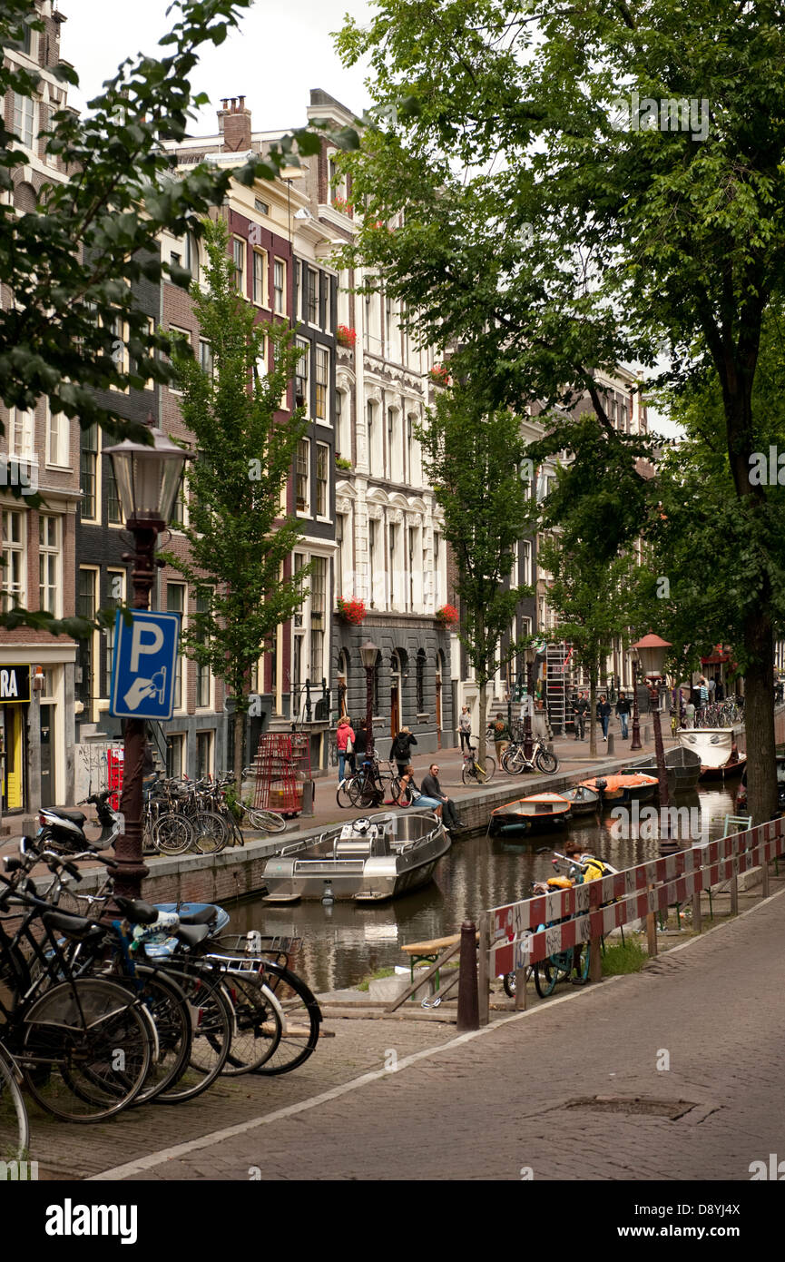 Amsterdam street canal hi-res stock photography and images - Alamy