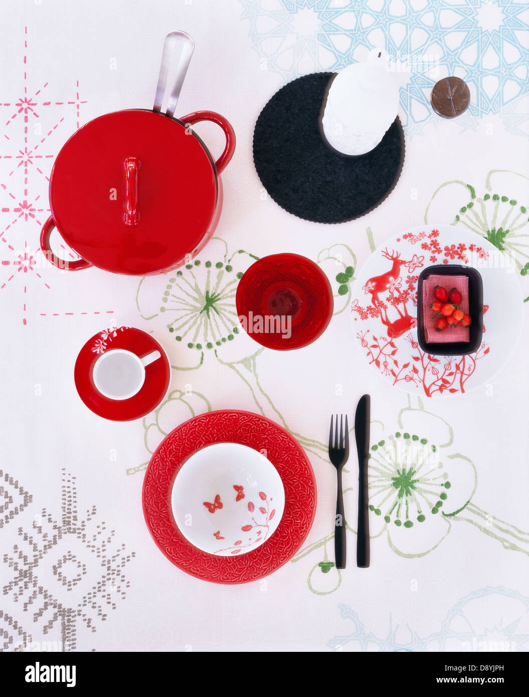 A set table Stock Photo - Alamy