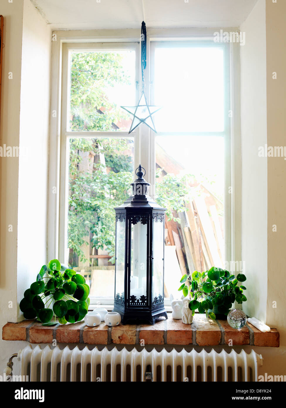 Lantern window hi-res stock photography and images - Alamy