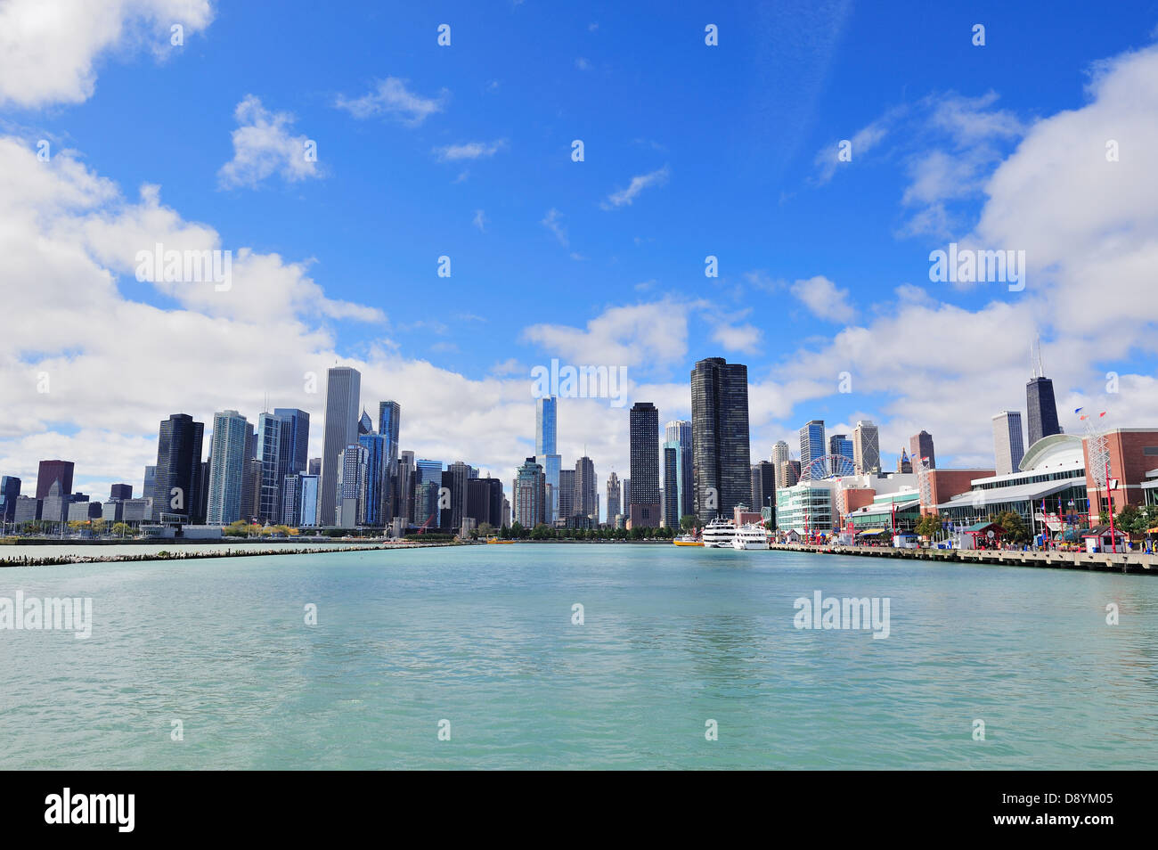 Chicago city downtown urban skyline with skyscrapers over Lake Michigan ...