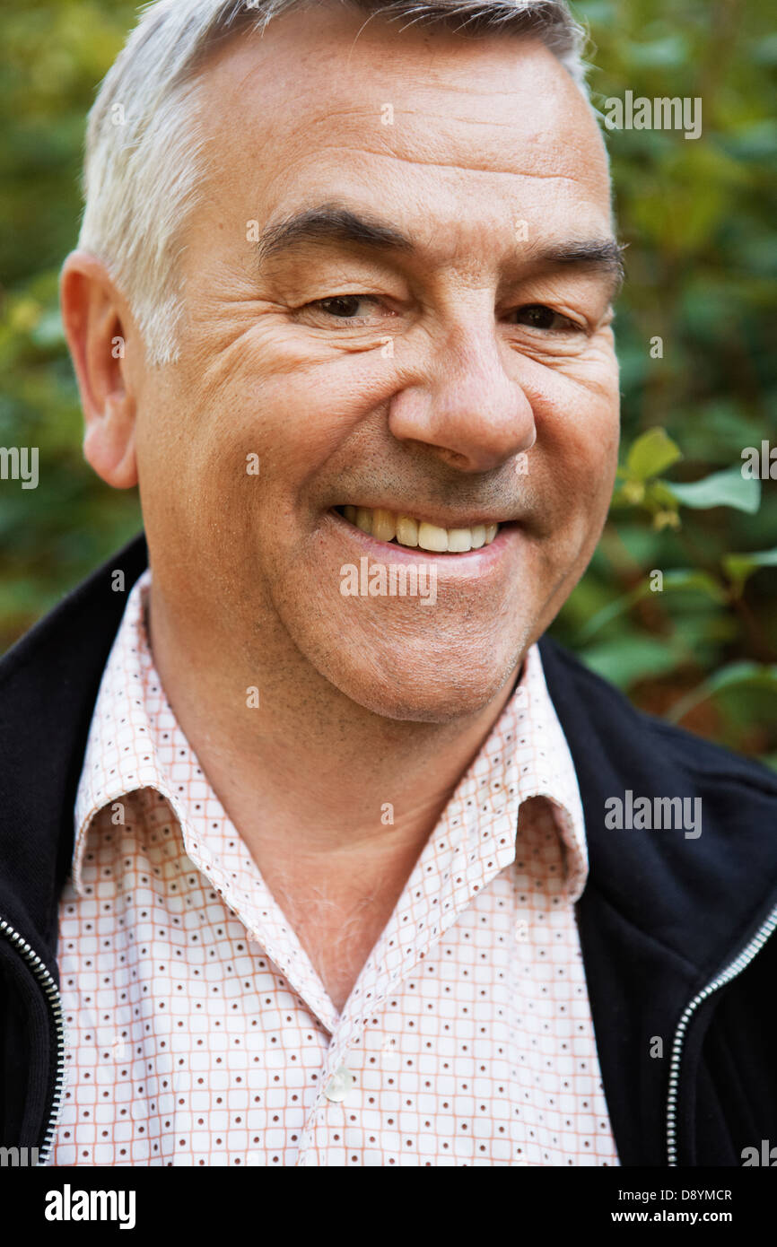 Portrait of a smiling man Stock Photo - Alamy
