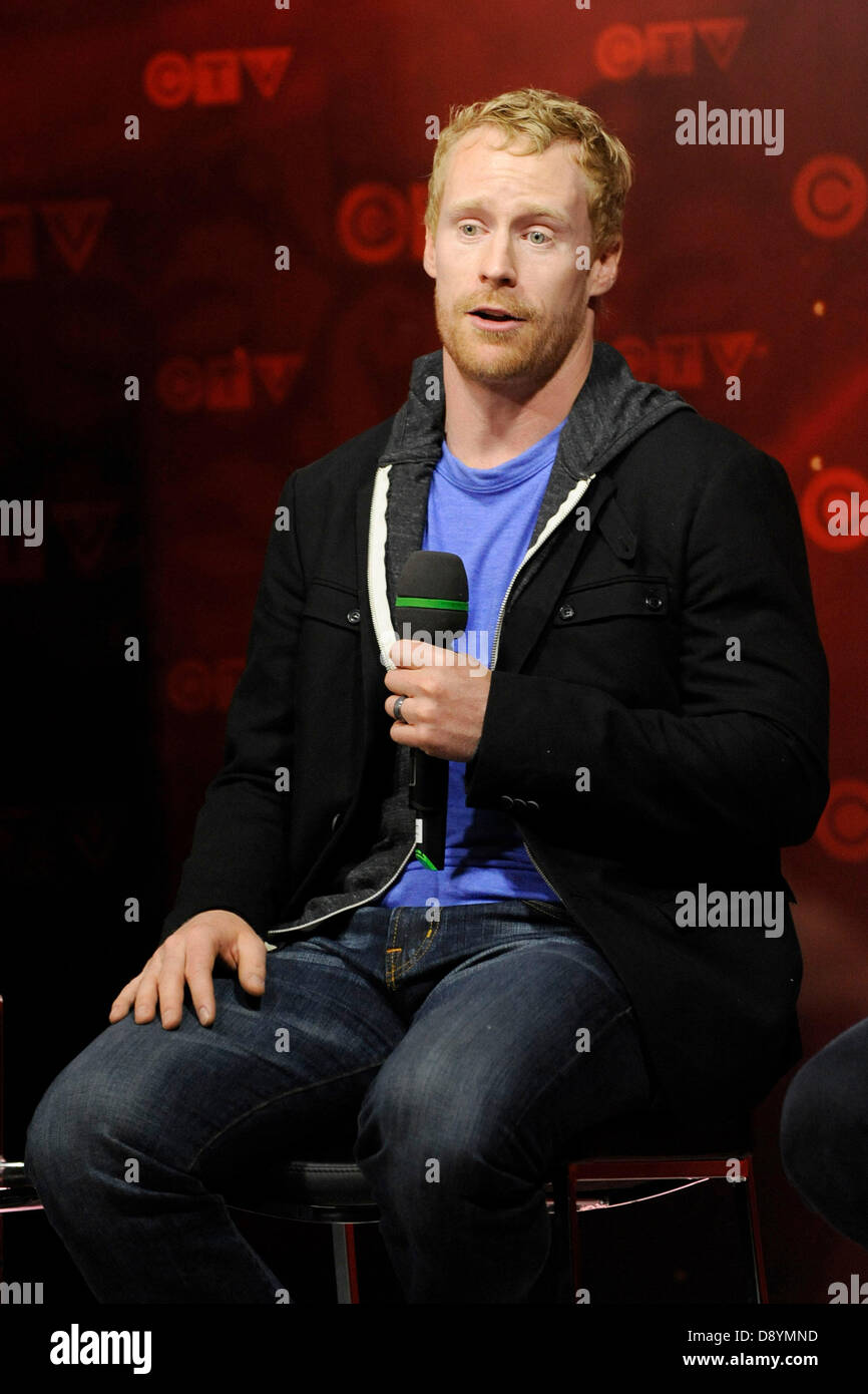 The Amazing Race Tv High Resolution Stock Photography and Images - Alamy