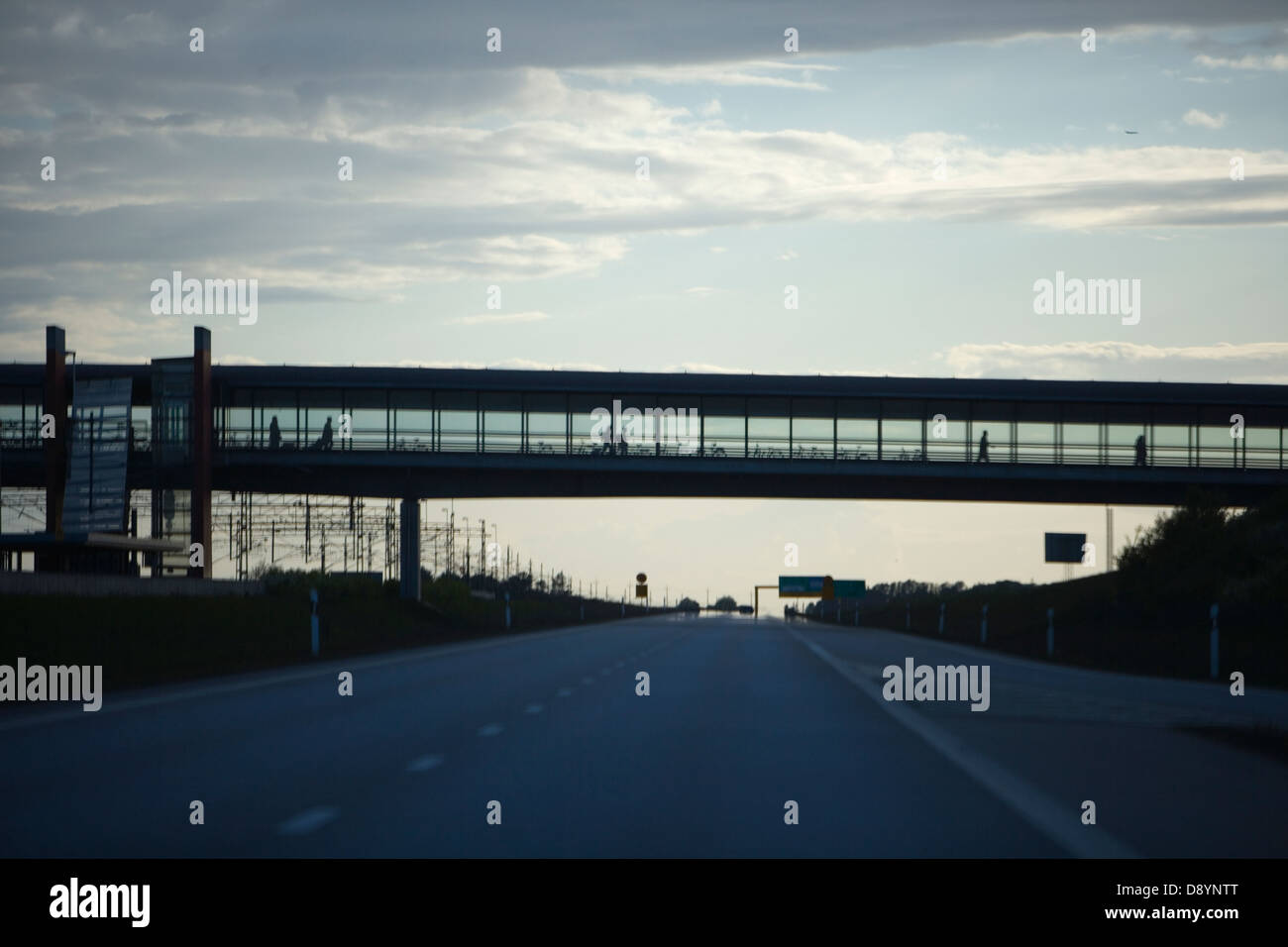 Footbridge over motorway Stock Photo - Alamy
