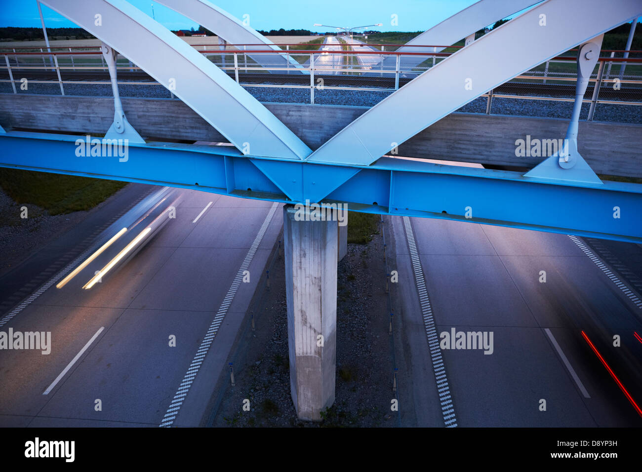 Bridge over motorway hi-res stock photography and images - Alamy