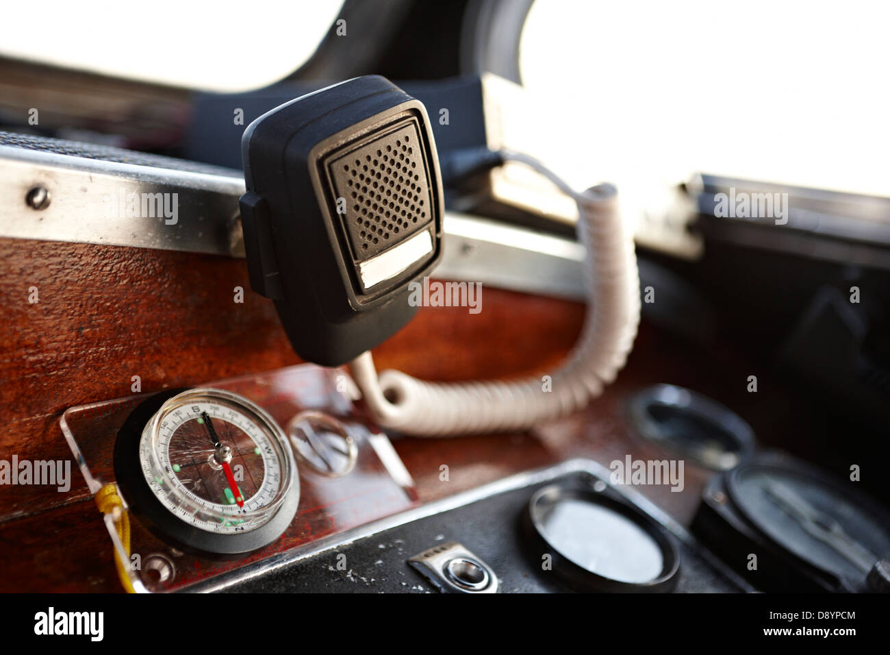 Boat ship compass hi-res stock photography and images - Alamy