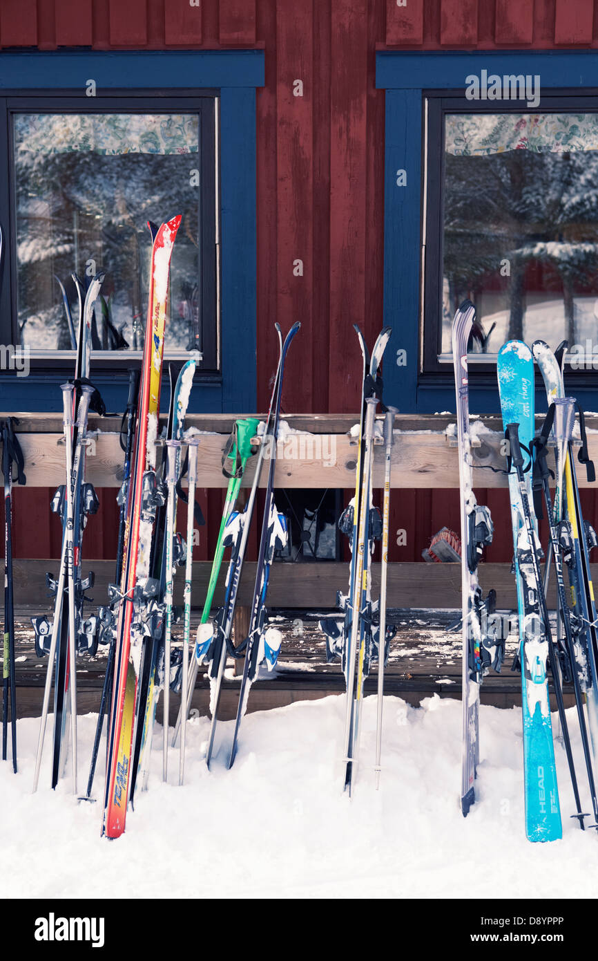 Skis in snow hi-res stock photography and images - Alamy