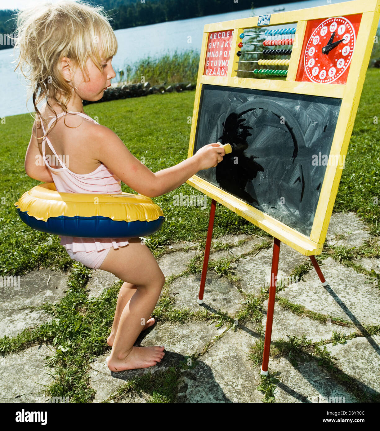Children drawing outdoors hi-res stock photography and images - Alamy