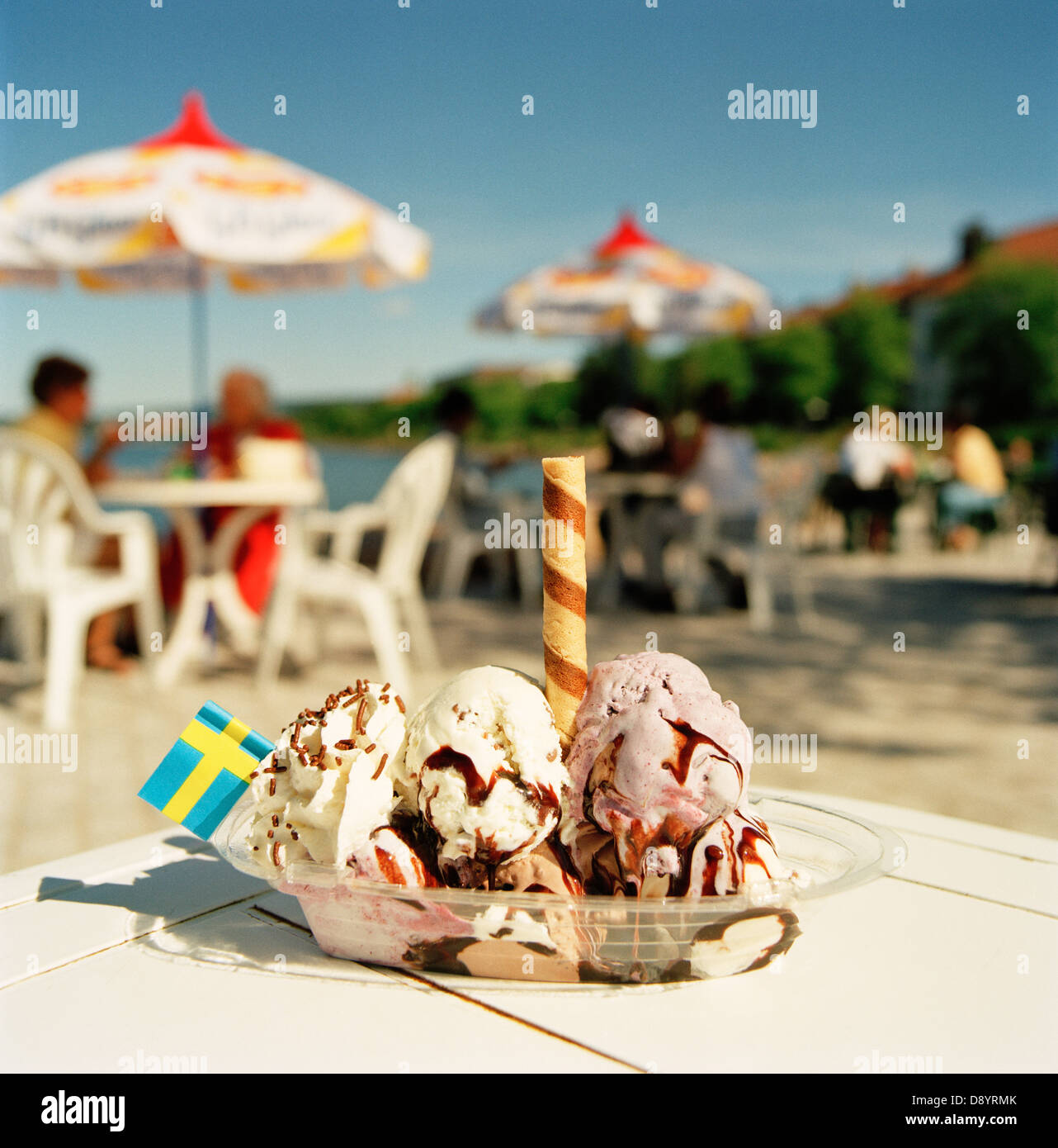 Cafe ice cream hi-res stock photography and images - Alamy