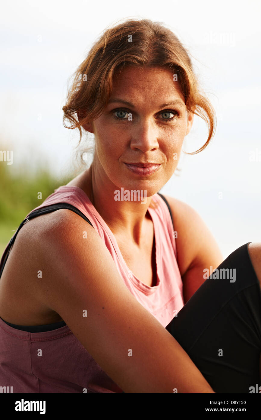 Portrait of mid adult woman Stock Photo - Alamy
