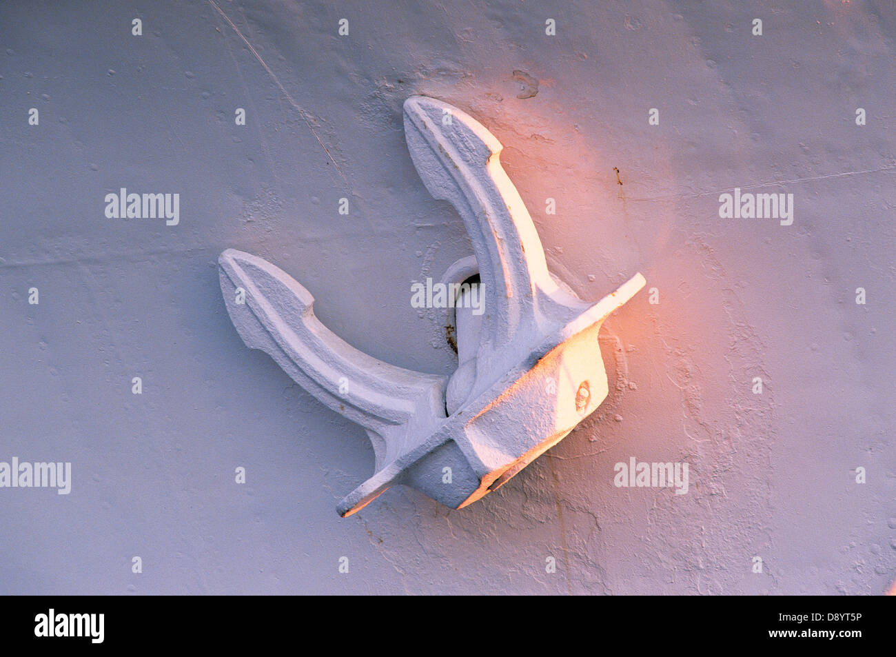 An anchor on a boat Stock Photo - Alamy