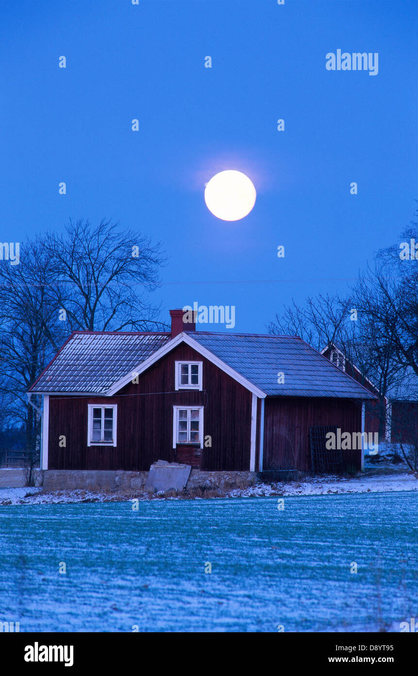 Moonlight and house hi-res stock photography and images - Alamy