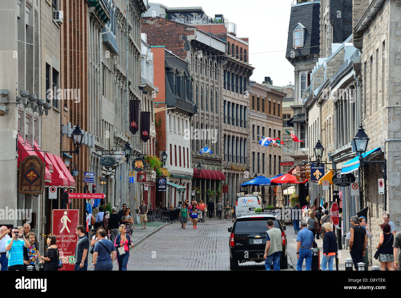 Montreal street architecture hi-res stock photography and images - Alamy
