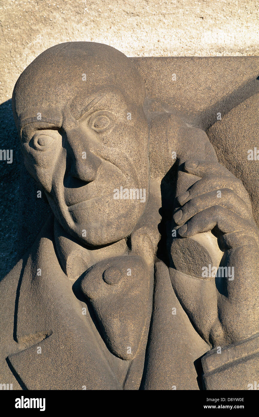 Statue with a telephone Stock Photo - Alamy