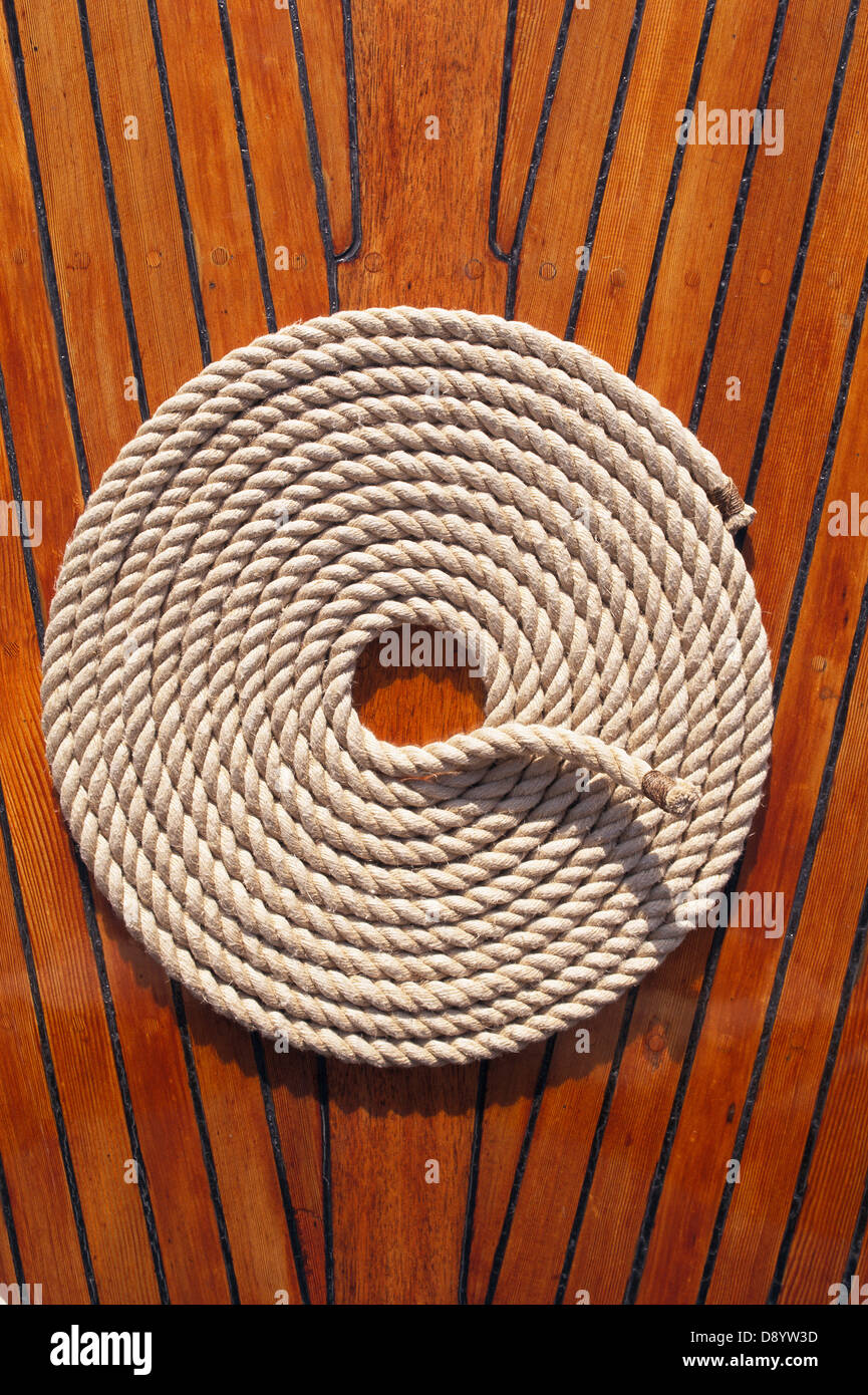 A rope on a boat Stock Photo - Alamy