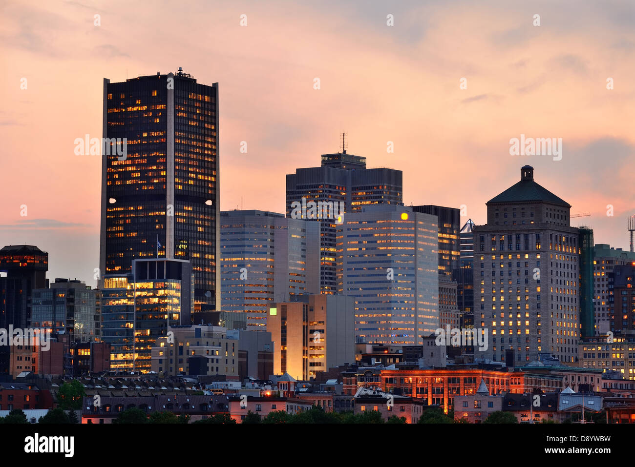 Montreal buildings hi-res stock photography and images - Alamy