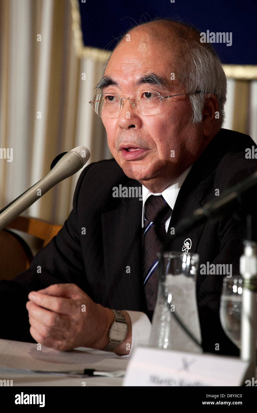 Tokyo, Japan. 7th June 2013. - Akira Banzai, President of the Central ...