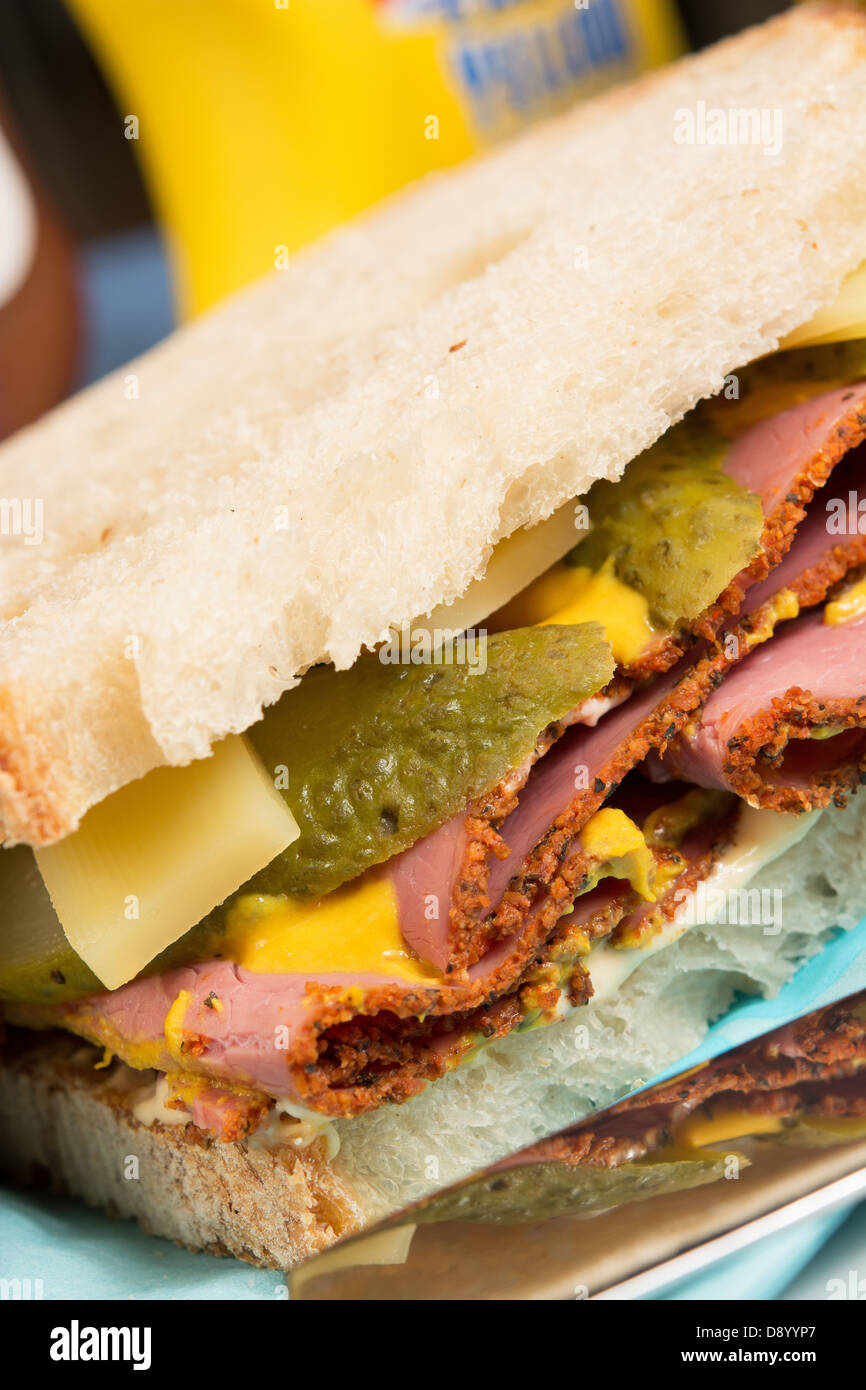 Deli style hi-res stock photography and images - Alamy