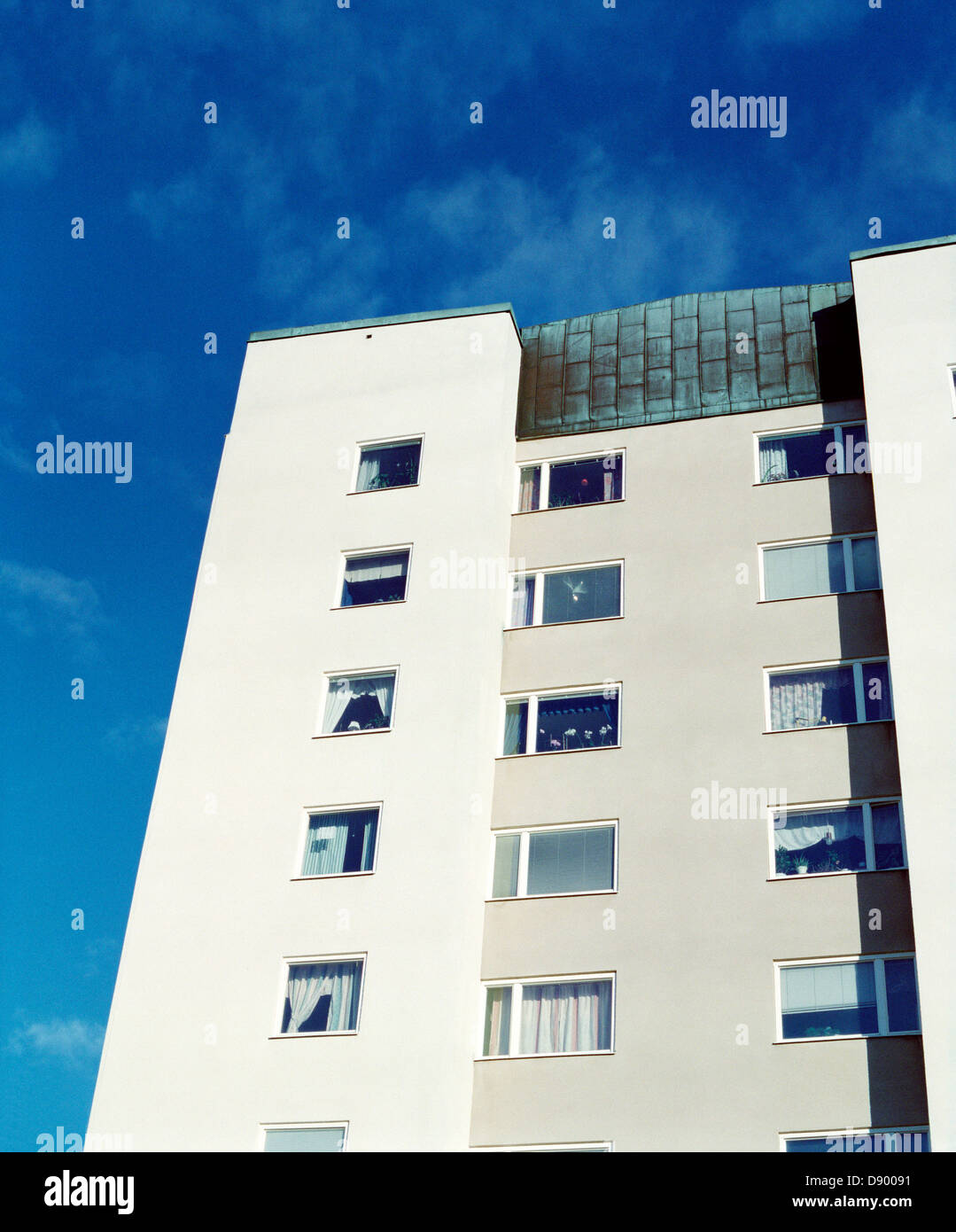 High rise block hi-res stock photography and images - Alamy