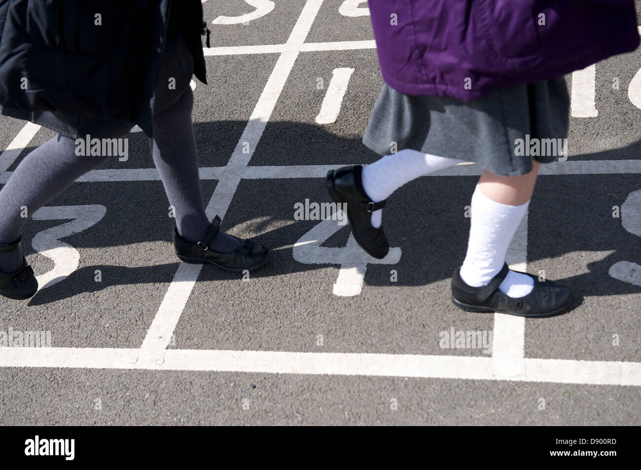 Girls school playground uk hi-res stock photography and images - Alamy