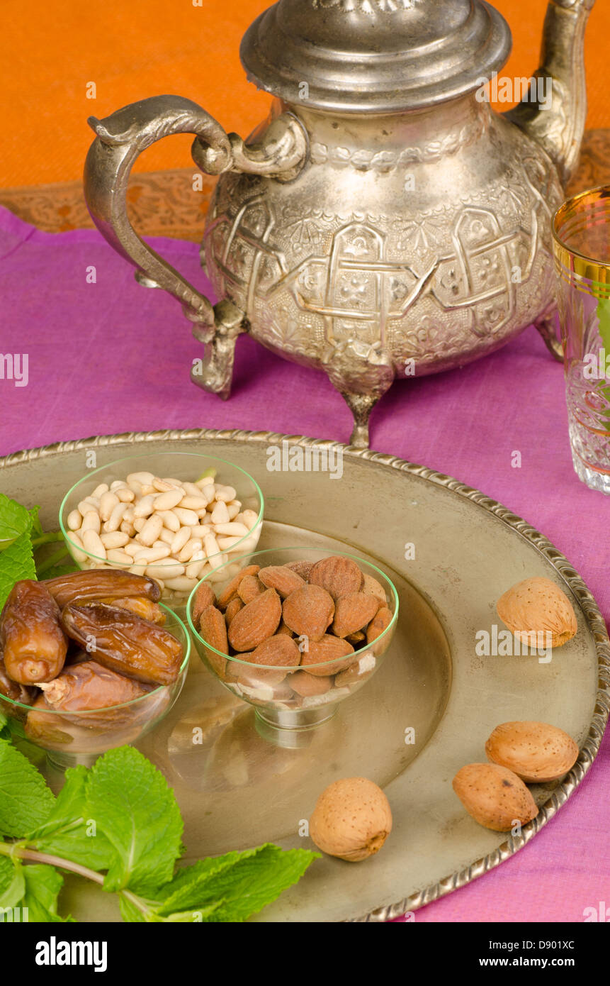 African traditional food ingredients hi-res stock photography and ...