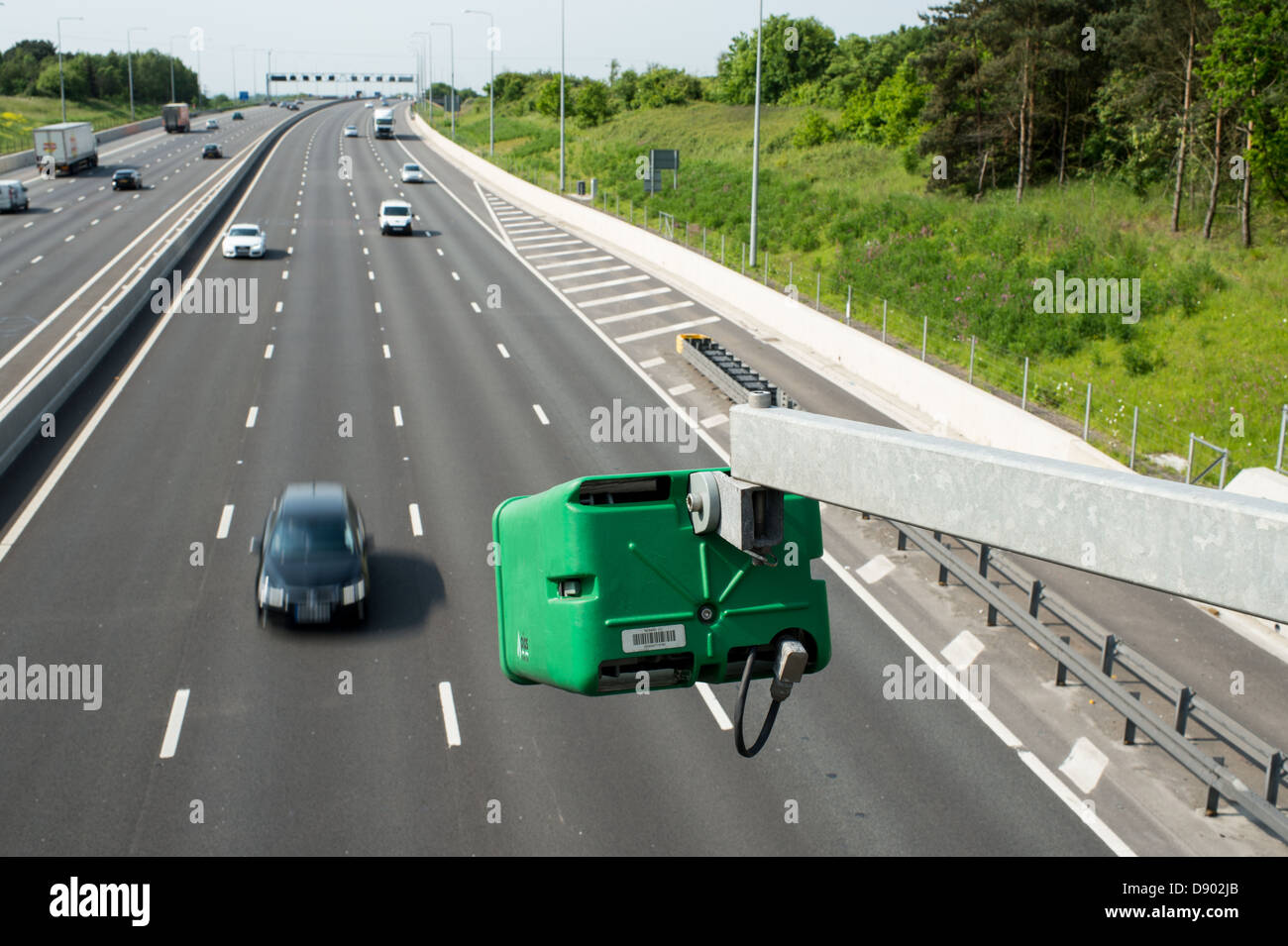 Round the clock monitoring of traffic on the M25 London Orbital ...