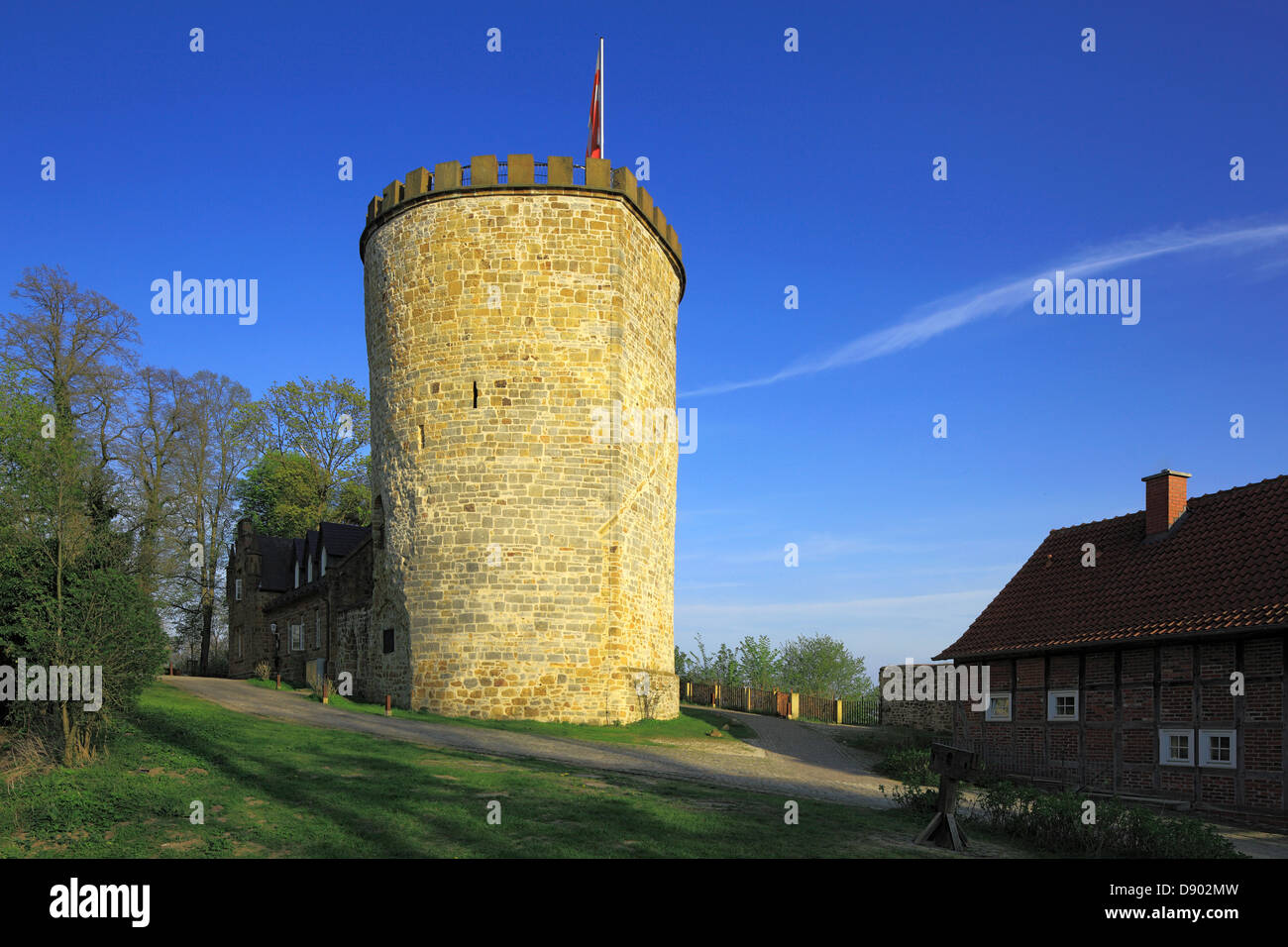 Bergfried der Burg Ravensberg in Borgholzhausen, Teutoburger Wald ...