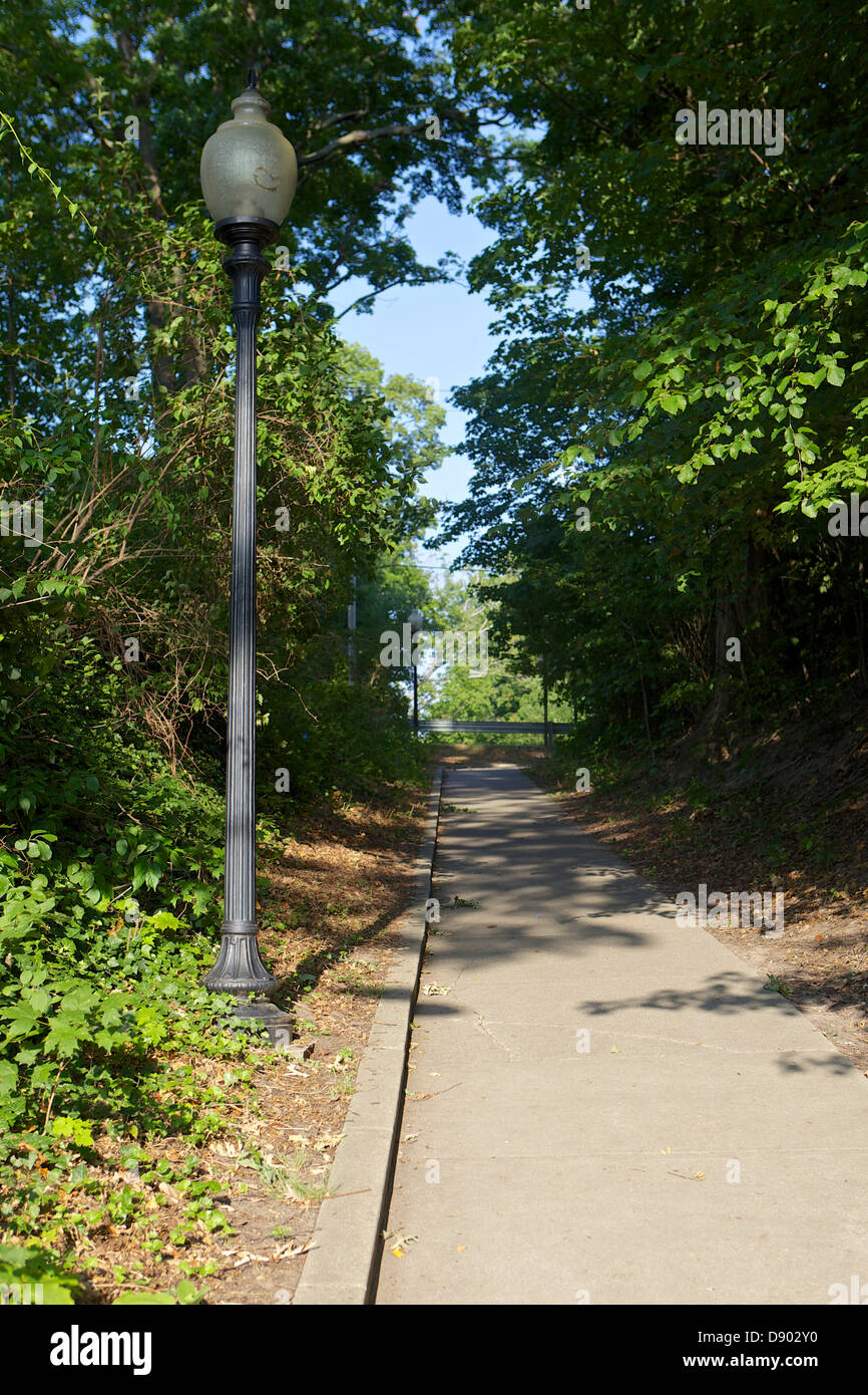Pathway lamp hi-res stock photography and images - Alamy