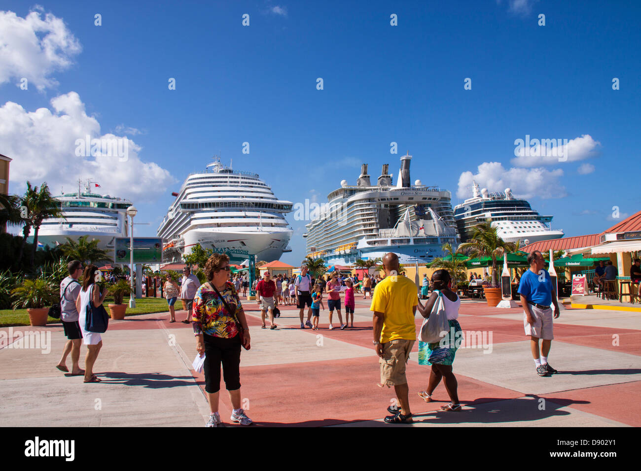 Dock Pier St Maarten High Resolution Stock Photography and Images - Alamy