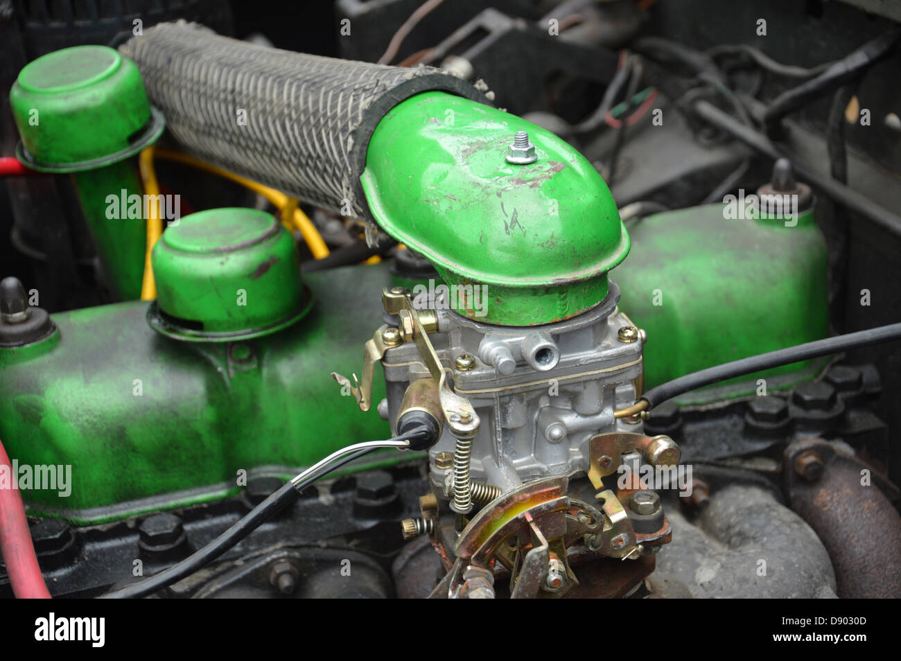 Hybrid car metallic green hi-res stock photography and images - Alamy