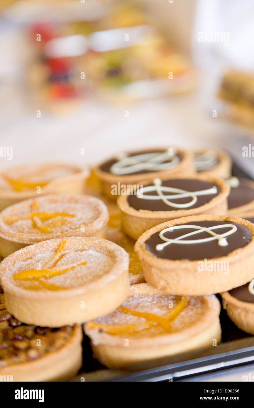 Baking sweet tarts hi-res stock photography and images - Alamy