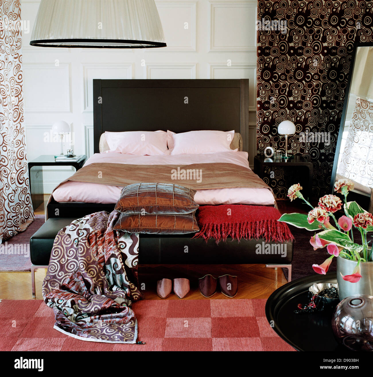 Bedroom textiles hi-res stock photography and images - Alamy