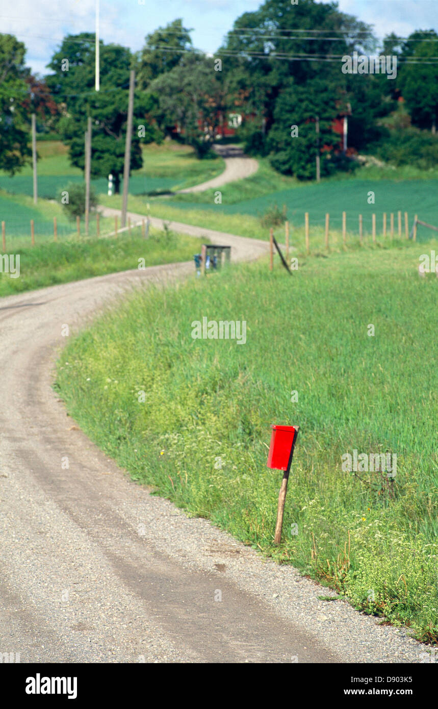 Abandoned rural mailbox scene hi-res stock photography and images - Alamy