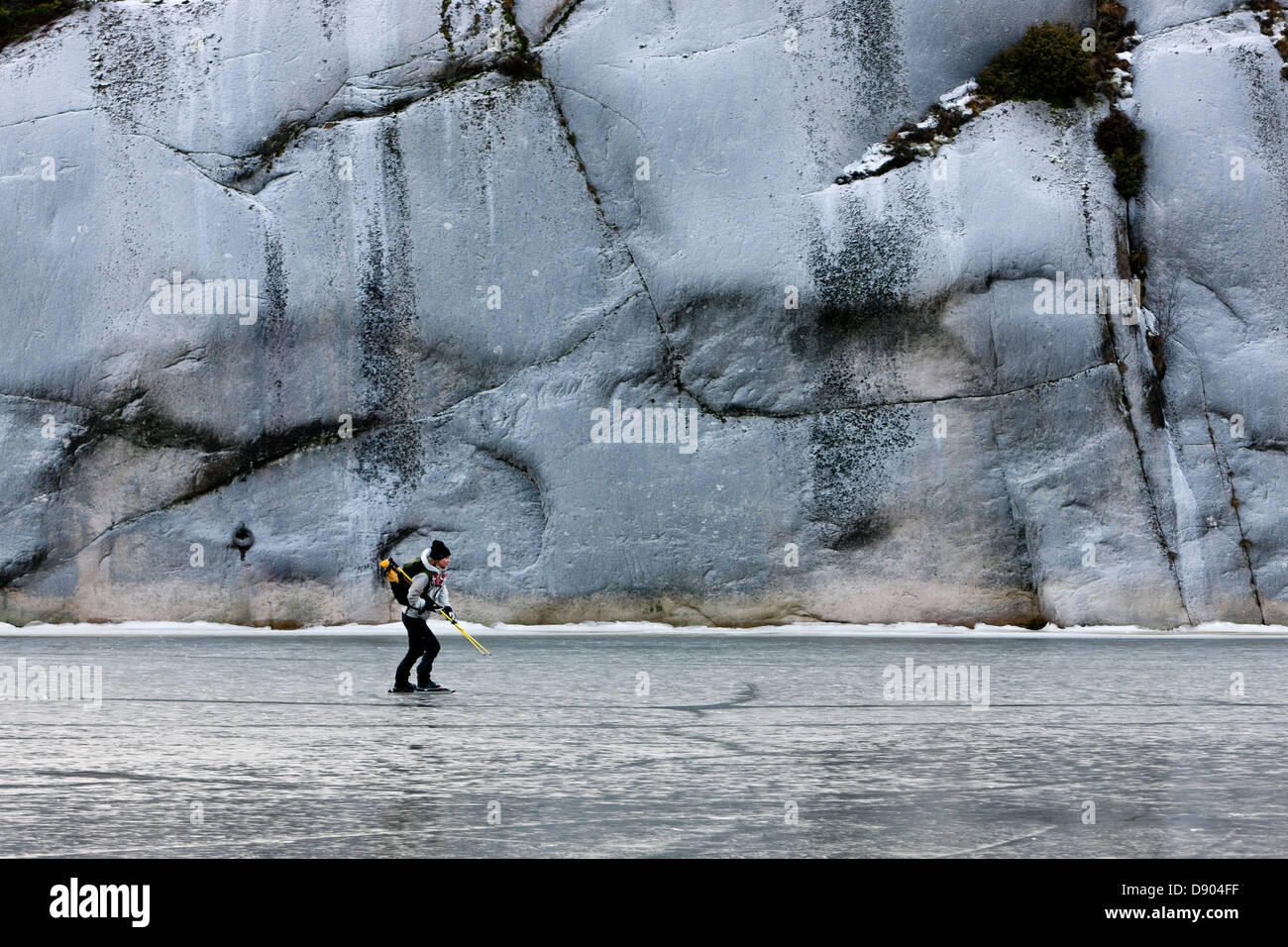 Long distance ice skating hi-res stock photography and images - Alamy