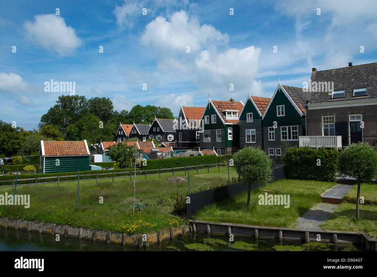 Traditional dutch houses hi-res stock photography and images - Alamy