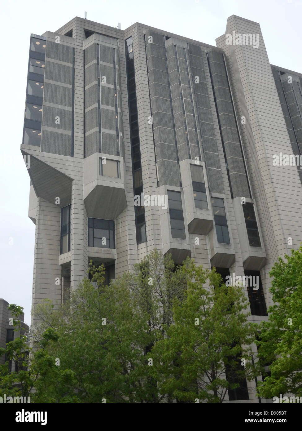 University of toronto robarts library hi-res stock photography and ...