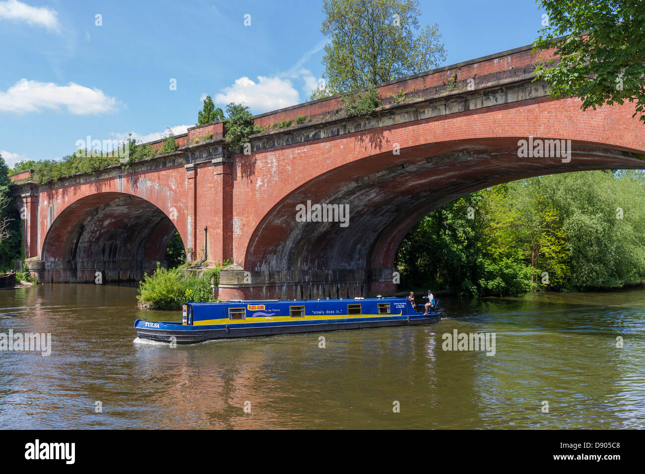 England Berkshire, Maidenhead, Brunel railway bridge over river Thames ...