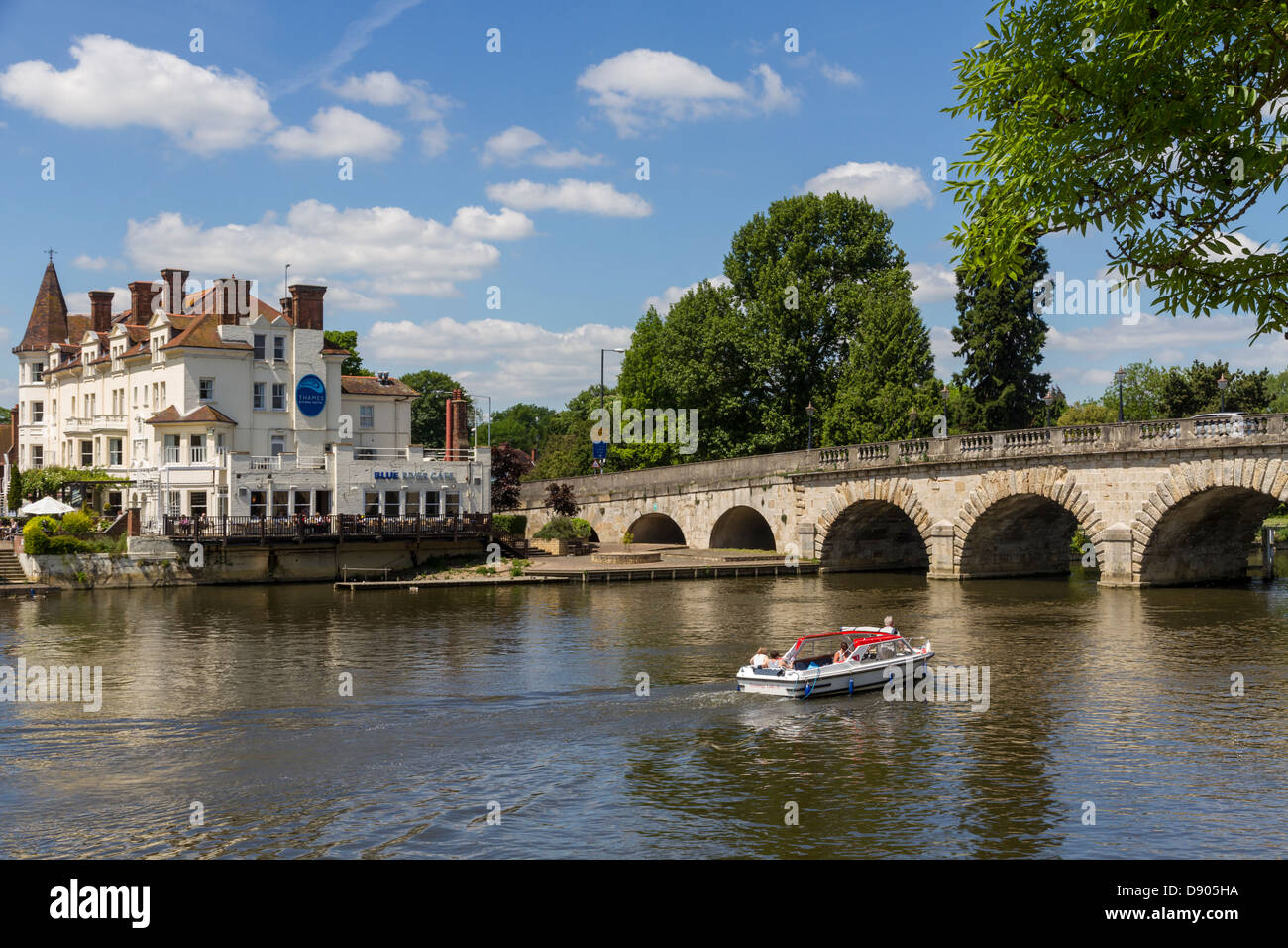 Maidenhead hi-res stock photography and images - Alamy