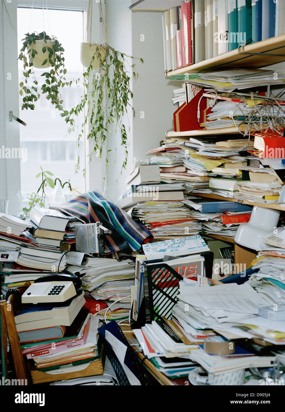 An extremely disorderly office Stock Photo - Alamy