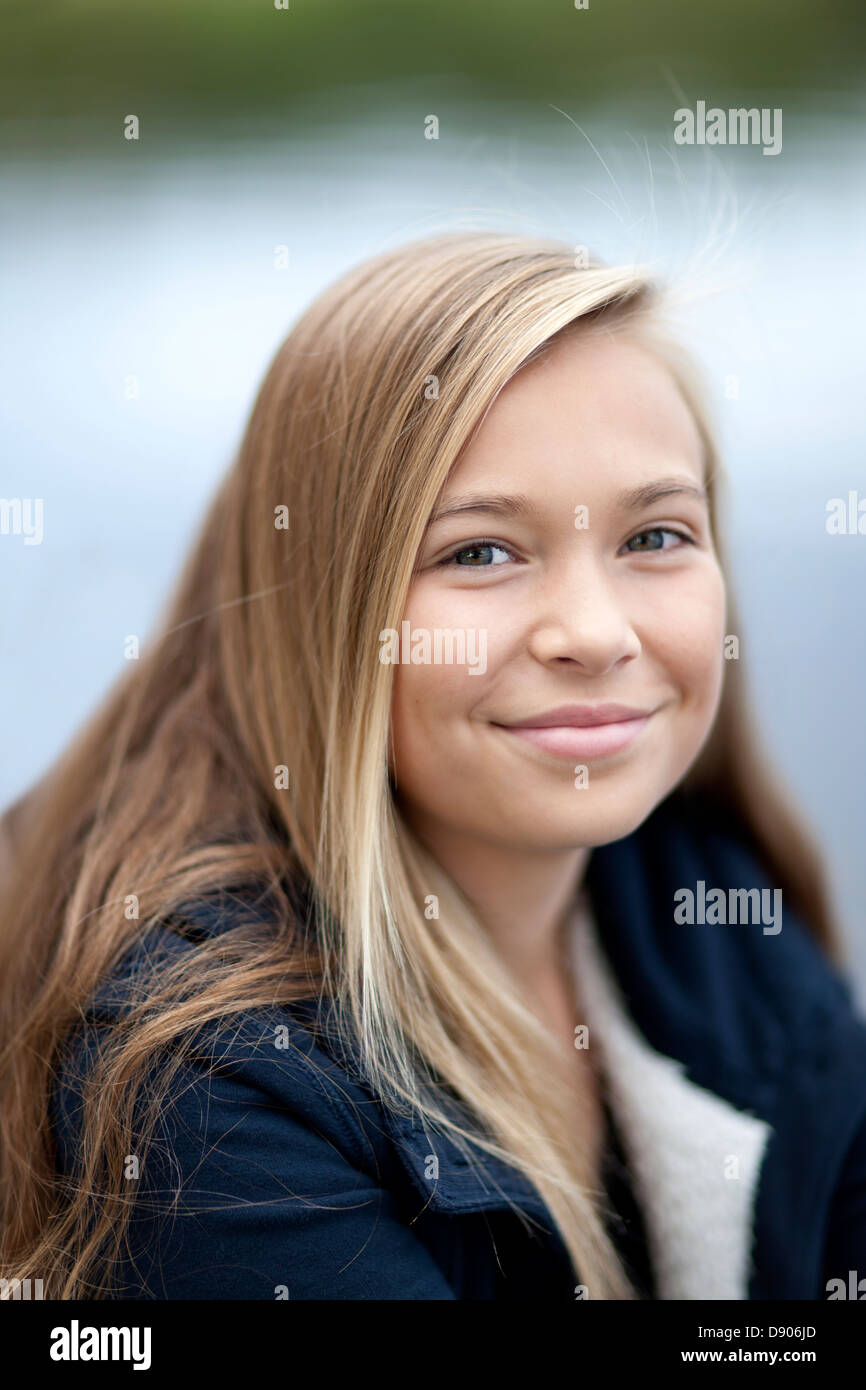 Portrait of smiling girl Stock Photo - Alamy